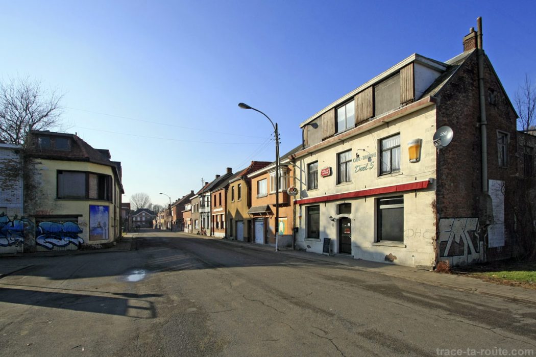 Visiter DOEL, village fantôme en Belgique - Blog Voyage & Outdoor Trace ...